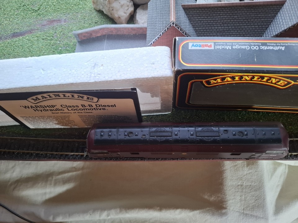 Mainline Class 42 Warship Hermes BR Maroon Bo-Bo Spares Or Repairs OO ...