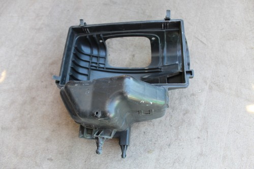 2003-2005 INFINITI G35 COUPE AIR CLEANER BOX PORTION COVER K6262 | eBay