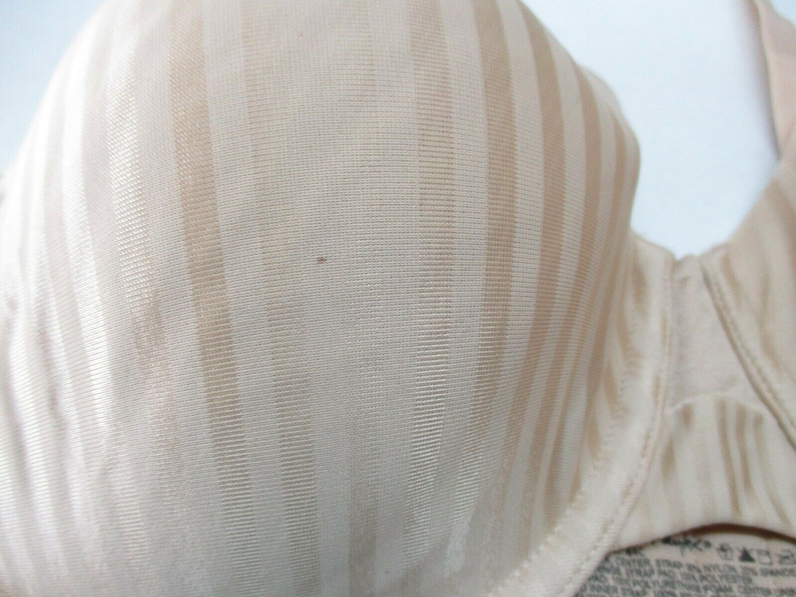 910V1 Playtex 4747 Secrets Perfectly Smooth Underwire Bra 38B Beige | eBay