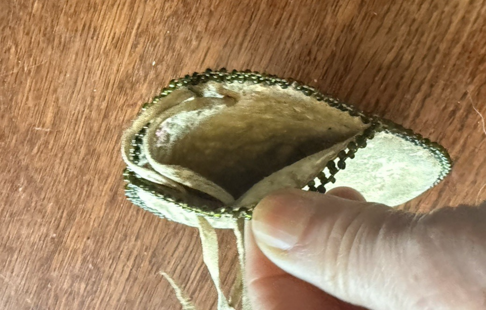 Small Plains Sioux Beaded Medicine Bag Pouch Leather Native American ...