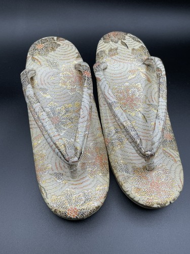 VINTAGE JAPANESE GEISHA GETA ZORI SLIPPERS SHOES SMAL… - Gem
