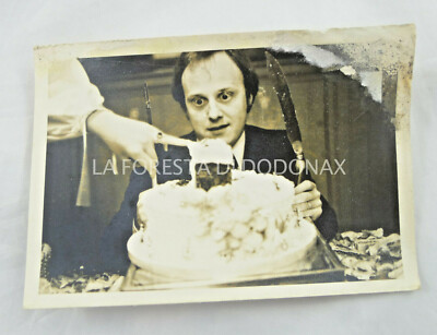 PHOTO VINTAGE FUNNY ODD BIZARRE STRANGE HUMOR WEIRD CAKE BAKERY PASTRY ...
