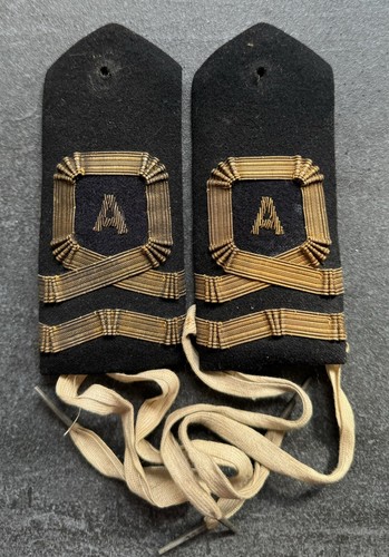 Genuine WW2 Fleet Air Arm Air Branch Lieutenant Rank Shoulder Boards ...