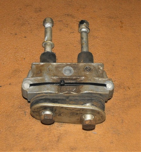 Suzuki 225 HP 4 Stroke Upper Mount Assembly PN 54130-93J01 Fits 2004 ...