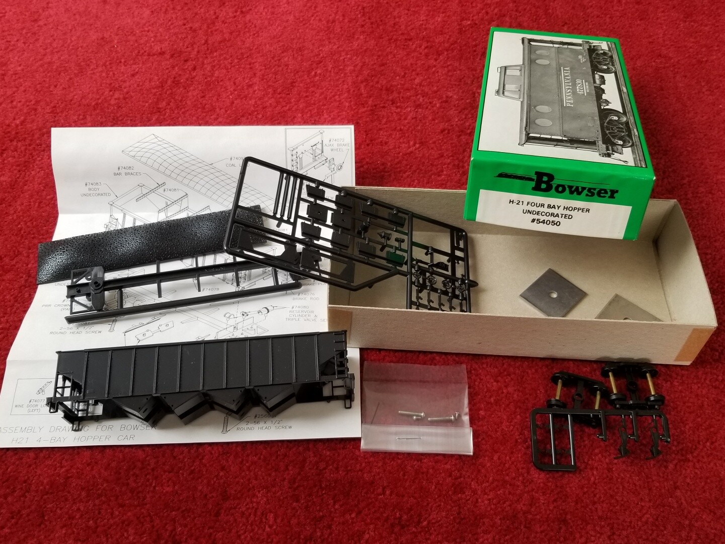 NEW Bowser HO scale UNDECORATED H-21 4-bay Hopper kit #54050 | eBay