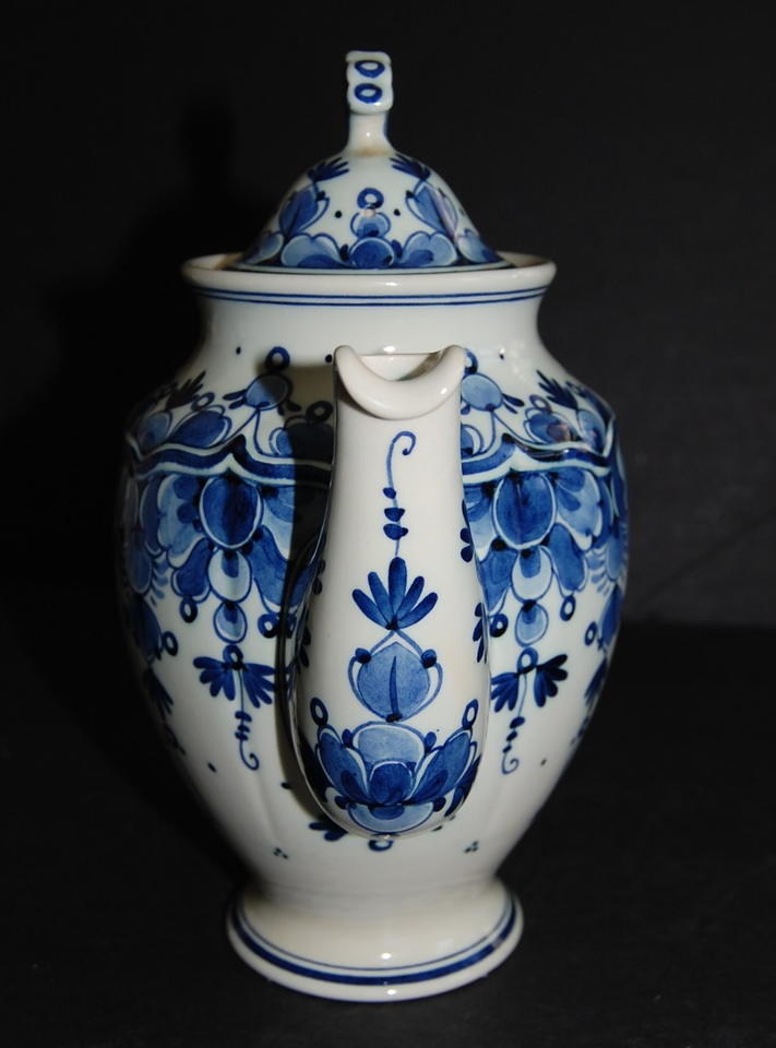 Delft blue 7 1/2" tall Tea Pot -Holland-#1023 | eBay