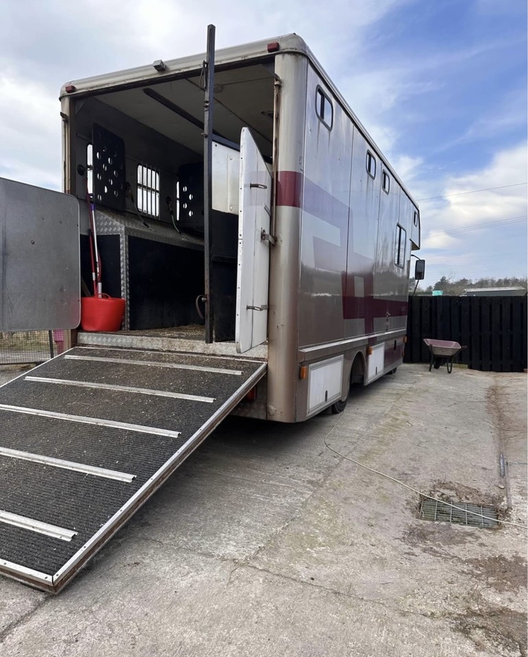 1995 Iveco 7.5 ton horsebox Maudsley II living | eBay UK