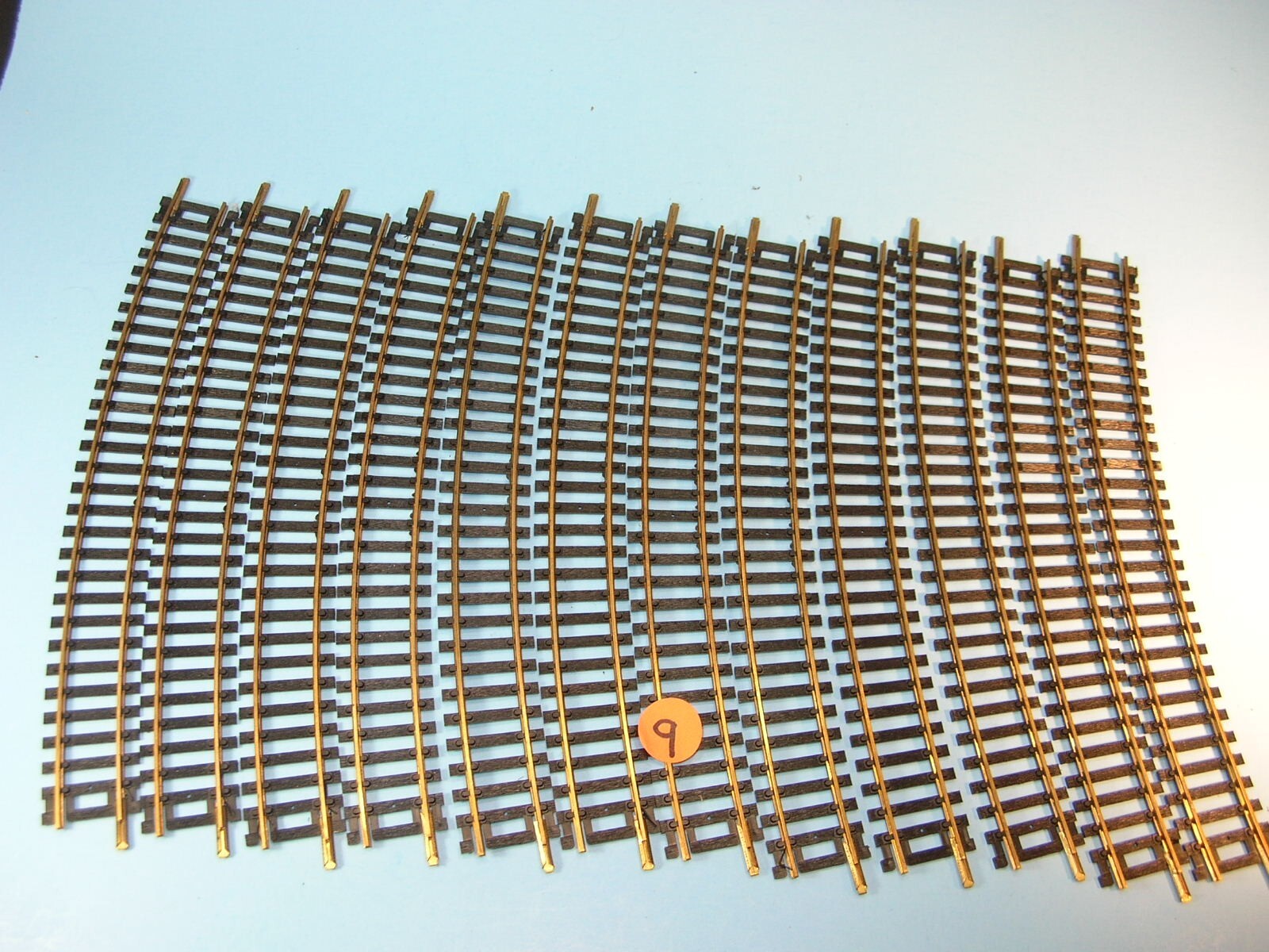11. LOT of 12 pieces HO Scale ATLAS SNAP TRACK 18"r CURVE SECTIONS Code ...