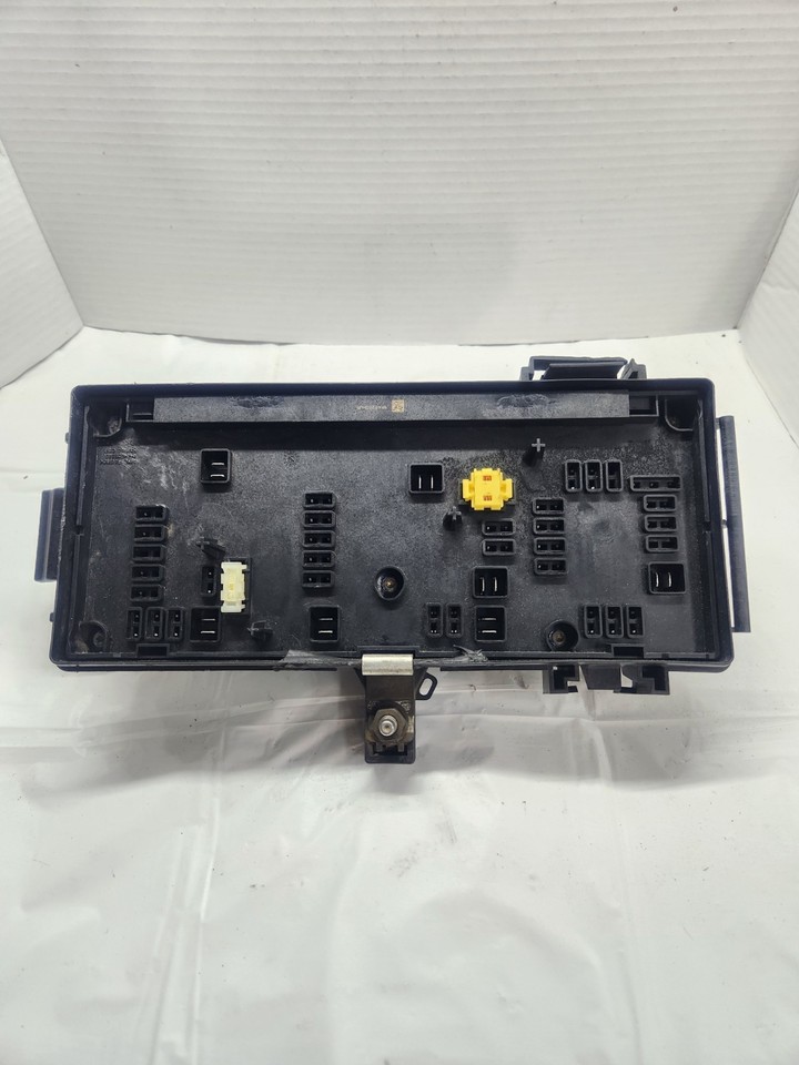 2006-2007 Dodge Ram TIPM Totally Integrated Power Module Fuse Box ...