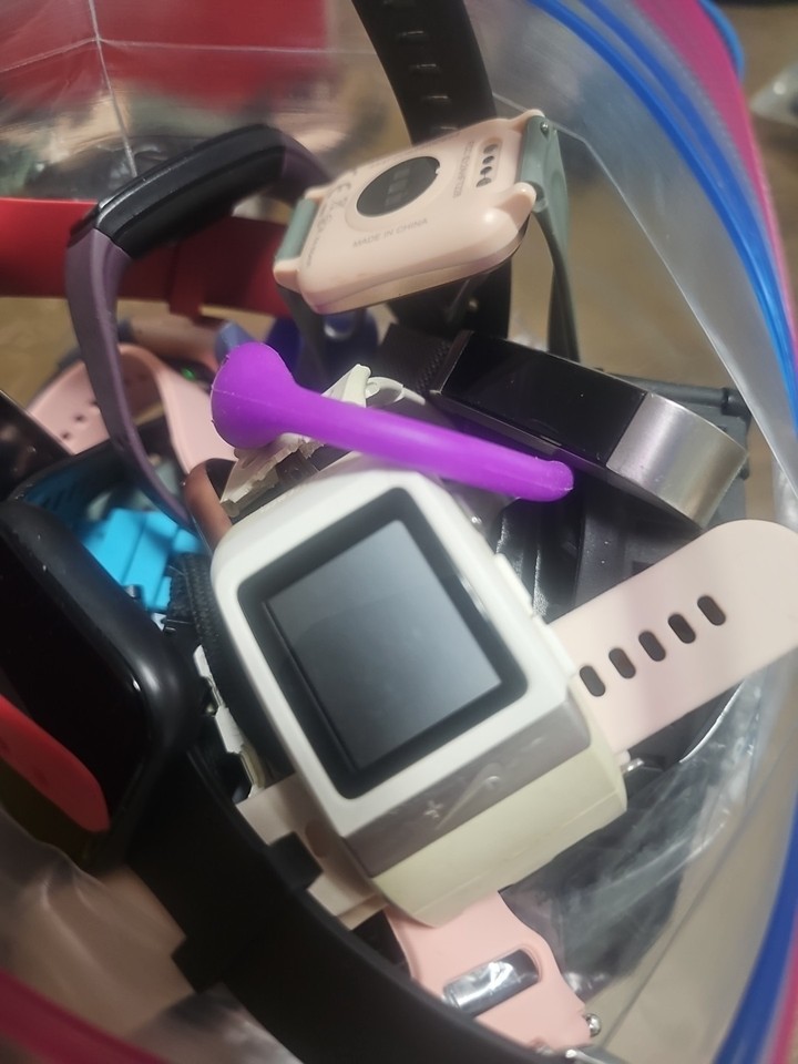 Bulk Lot Smartwatch And Fitness Trackers 4lbs. Nike, Fitbit, Deuce | eBay