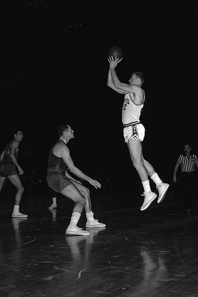 Lee Shaffer Of The Syracuse Nationals Shoots 1960S Old Basketball Photo ...