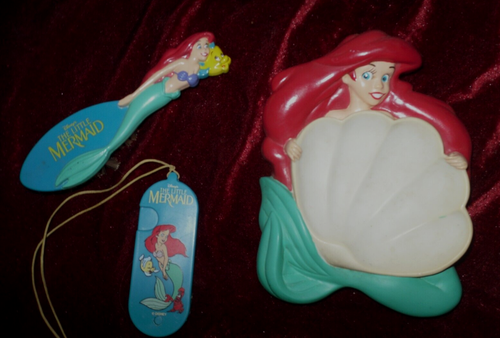 Disney Little Mermaid Ariel Floating Soap Dish Plus Comb & Brush | eBay