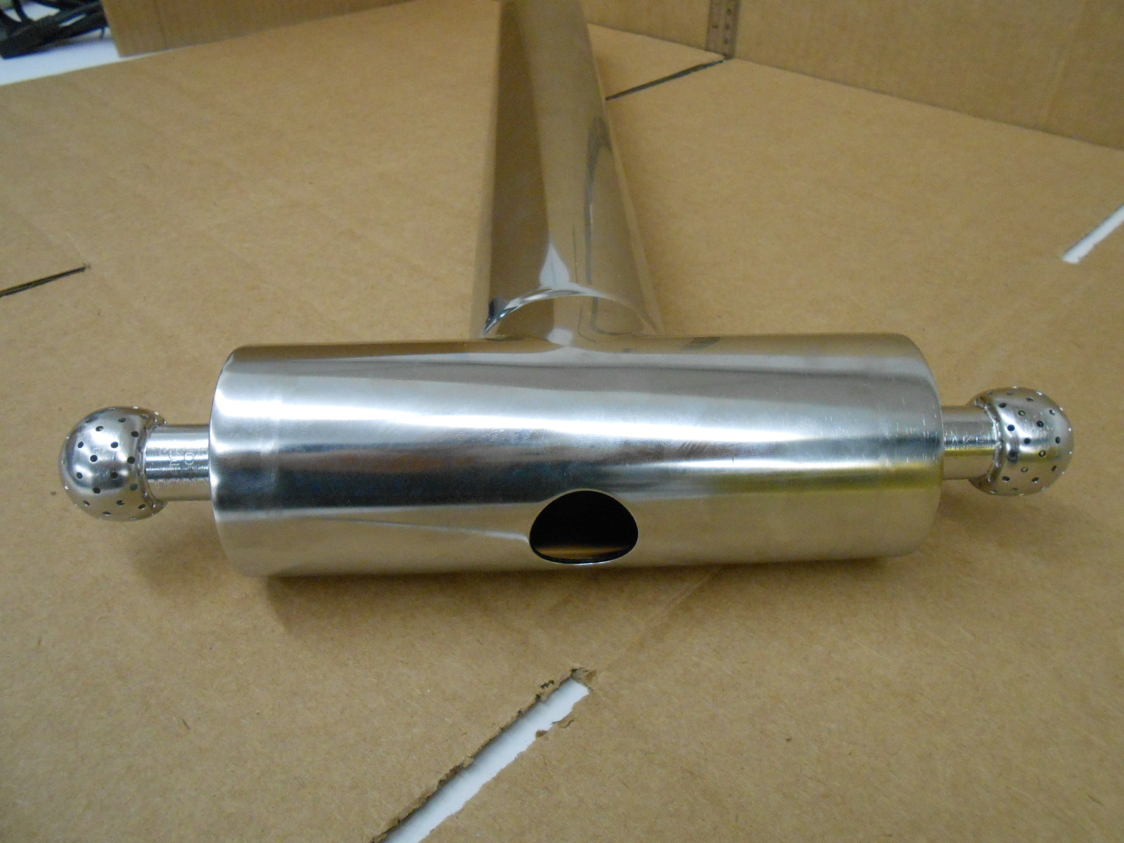 HAKE Y1-1, 1 1/4" DIA. SPRAY BALL ON A 10 1/2" X 20 1/4" TEE TUBING DIA ...