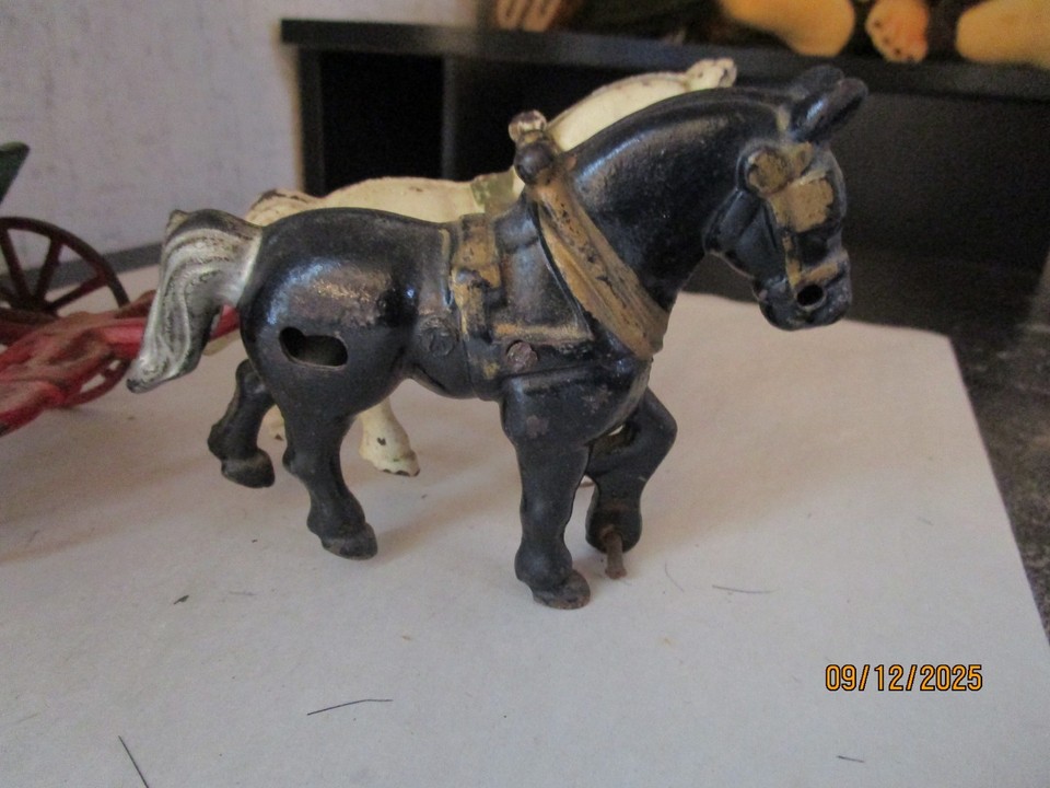 Kenton, Cast Iron Horse Drawn Sand & Gravel Green Wagon | eBay