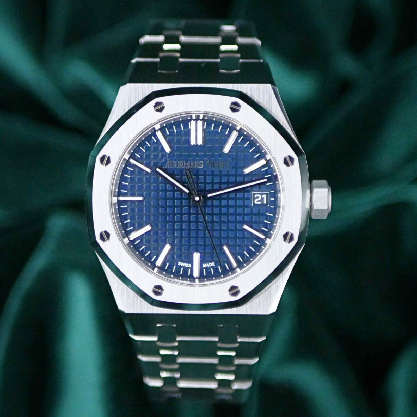 Audemars Piguet Royal Oak 37MM Blue Dial FULL SET MIN… - Gem