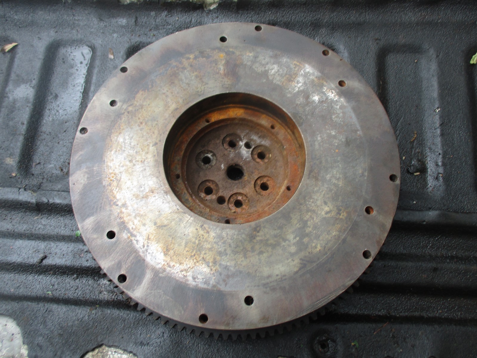 1962 6 cylinder Oliver 1800 gas farm tractor FLYWHEEL GOOD TEETH FREE ...