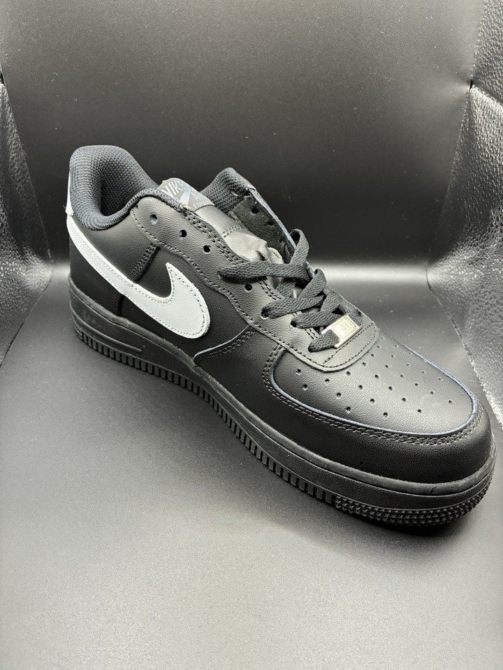 Nike Air Force 1 Low Black White Trainers – New With Tags – With Box ...