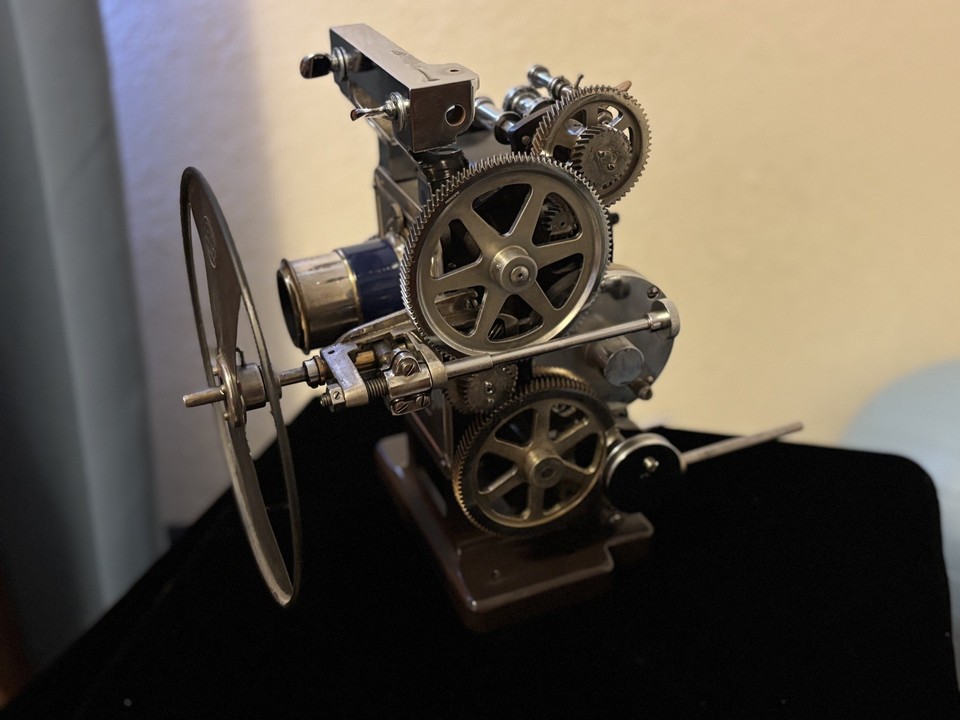Antique Powers Cameragraph Hand Cranked Movie Projector Charlie Chaplin ...