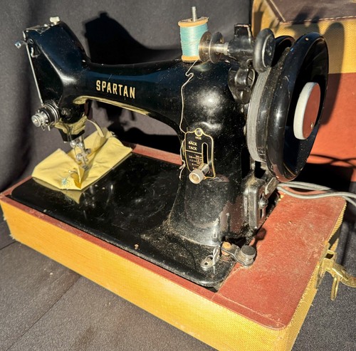 Great Little Vintage Singer Spartan 192K Sewing Machine | eBay