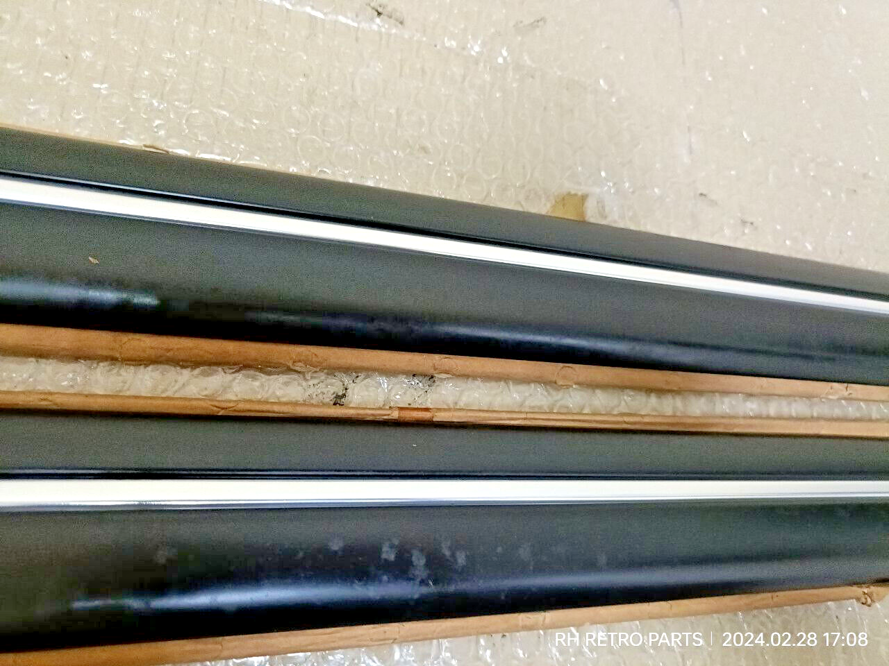 JDM Toyota Corolla AE90,EE90, Side Moulding, 6 Generation 1987 NOS ...