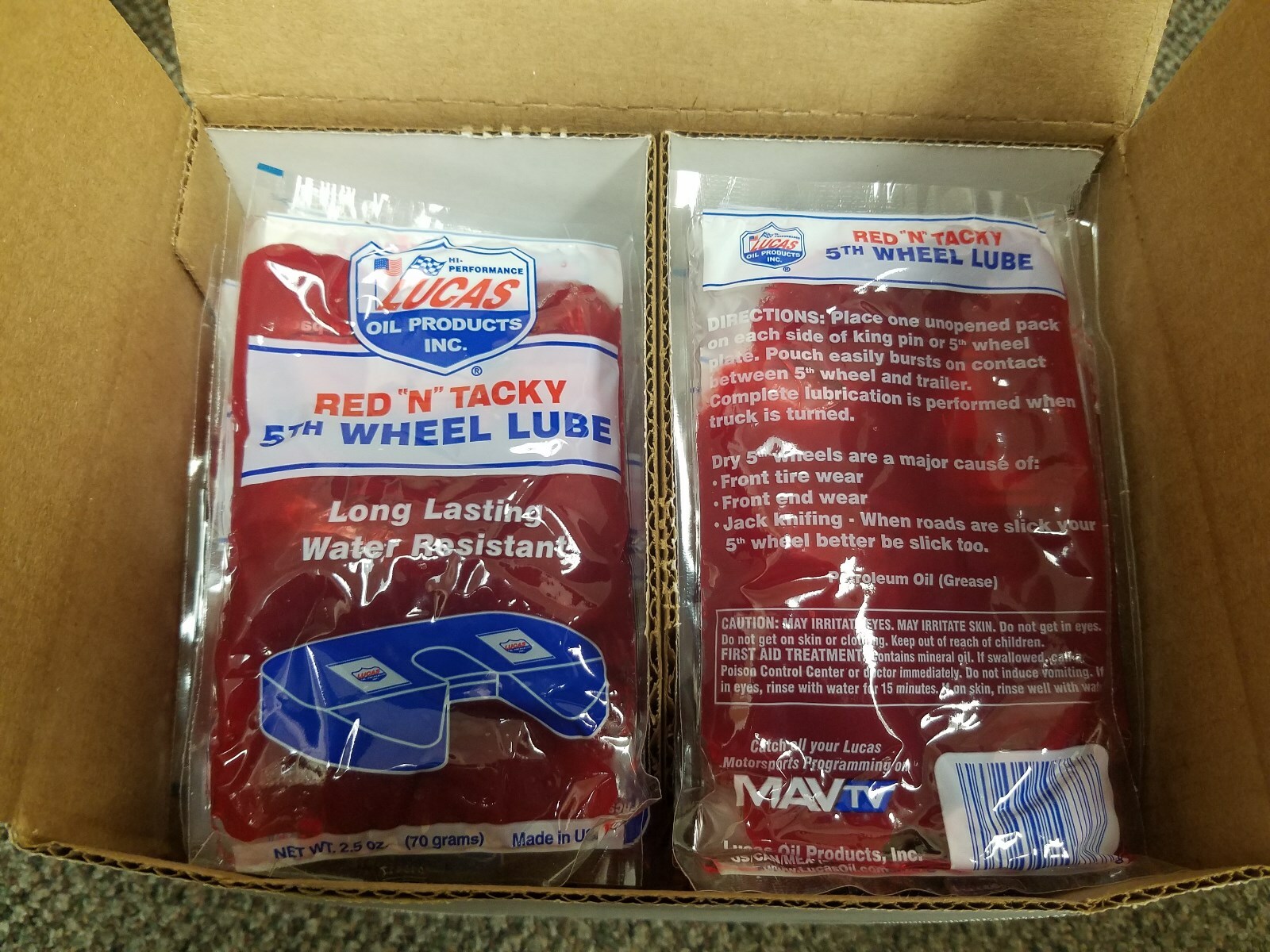 Lucas Oil, Display Case of 48 - 2.5oz, Red "N" Tacky 5th Wheel Lube ...