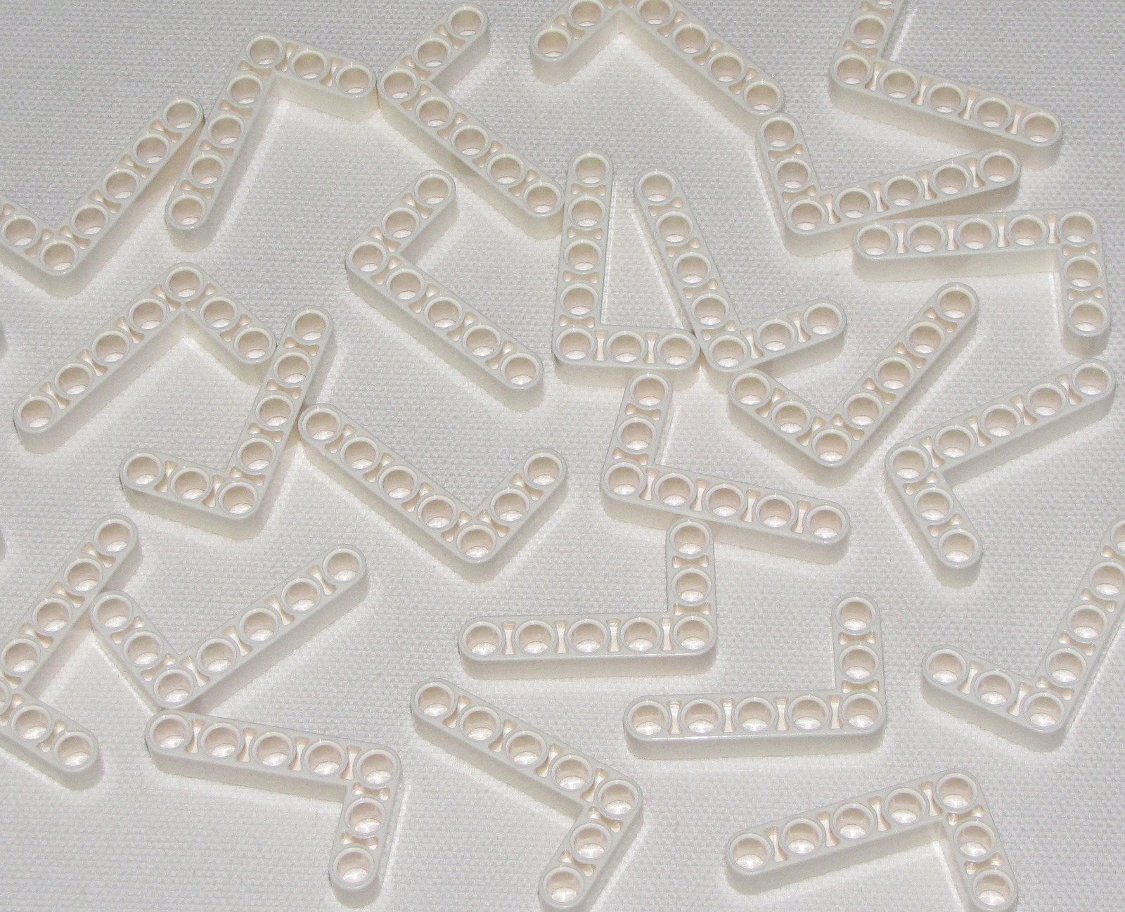 Lego Lot of 25 New White Technic Liftarms 3 x 5 L-Shape Thick | eBay