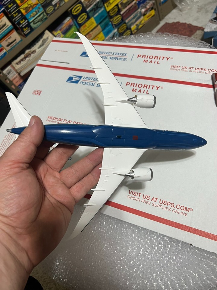 Boeing 787 Dreamliner desk display model 12 inch wingspan | eBay
