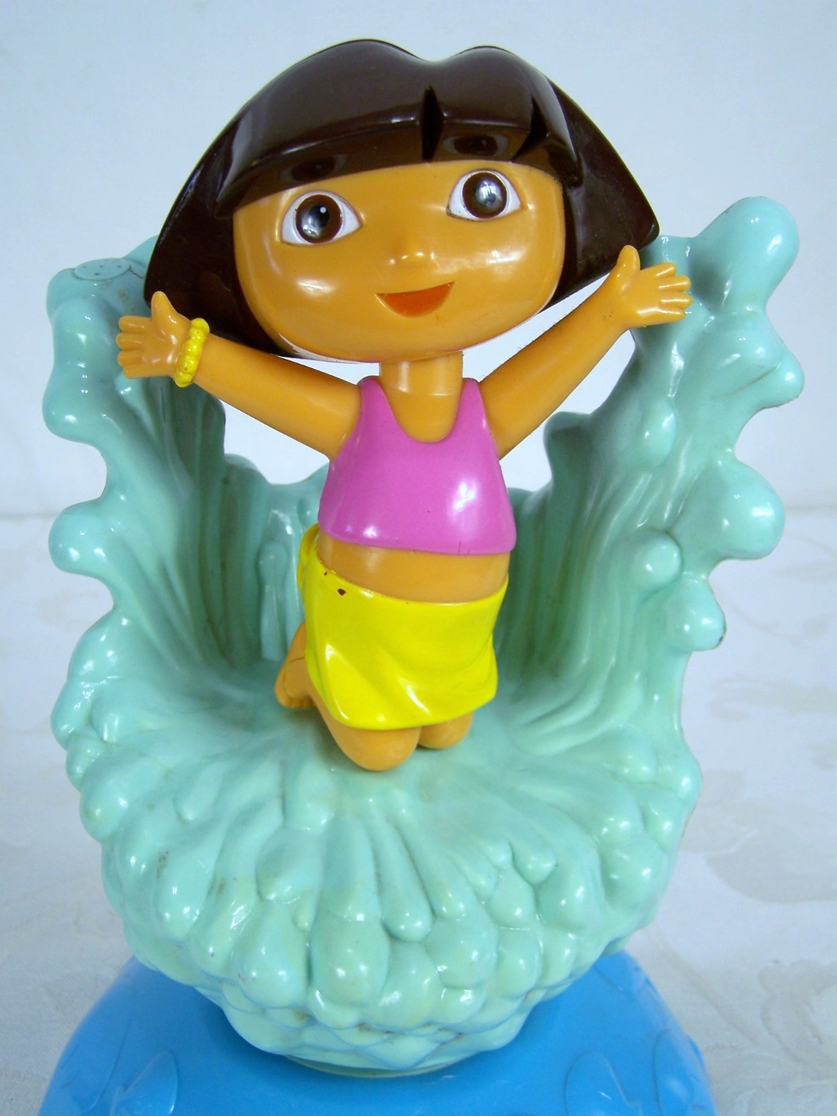 Dora the Explorer Make A Splash Dora Sprinkler | eBay Australia