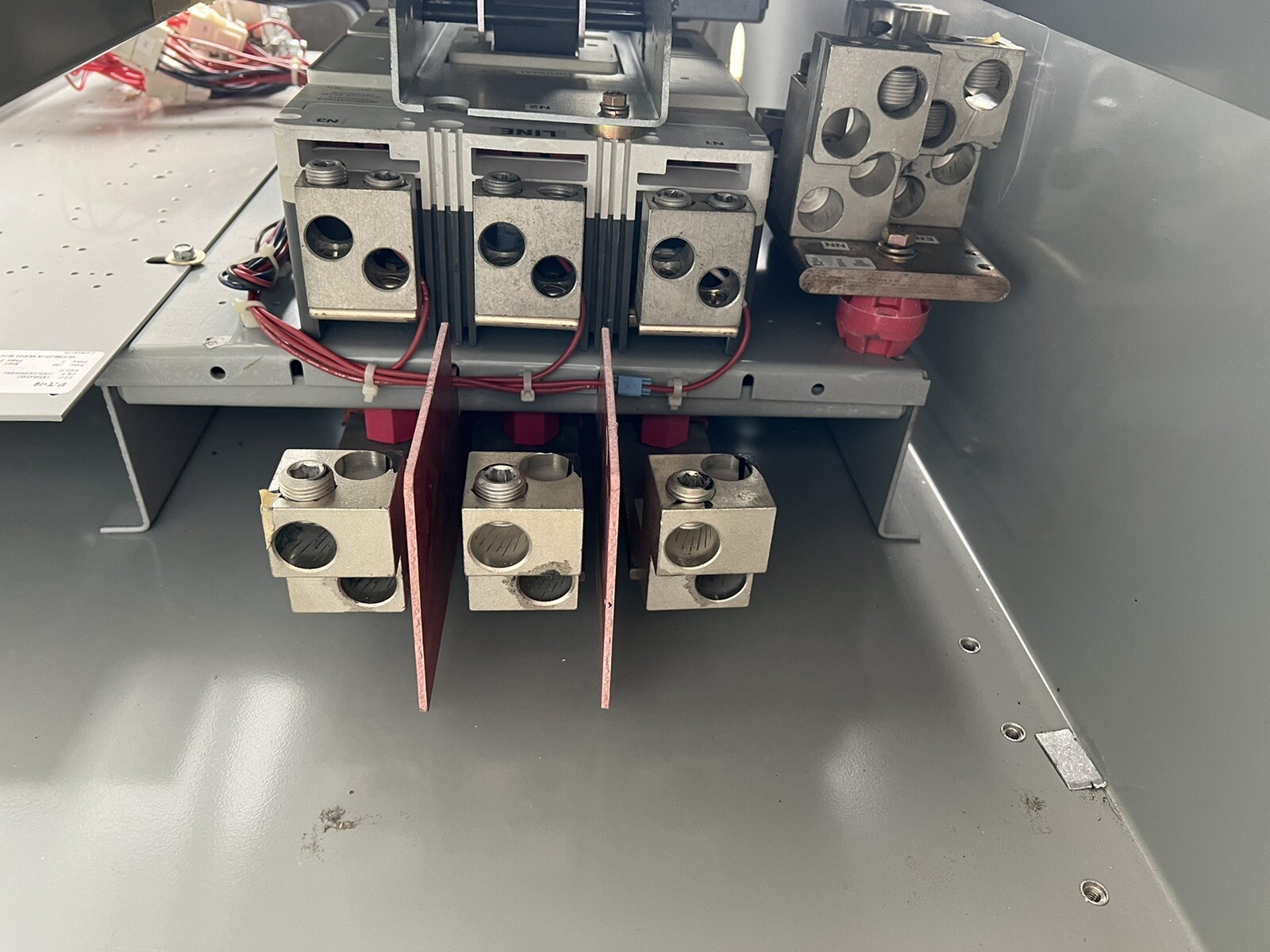 EATON 600 Amp 208V 3P 4W ATC-300 Automatic Transfer Switch ...