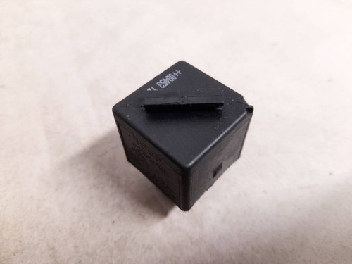 61366901469 v23136-j6-x48 61.36-6901469 Relay module for BMW 5-Se ...