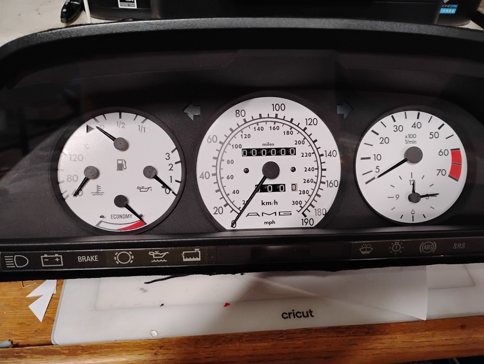 Mercedes W126 speedometer cluster housing refurbished SERVICE removes ...