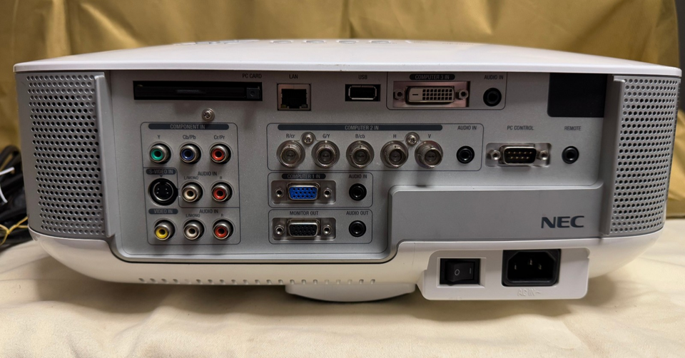 NEC NP2000 LCD 4000 ANSI Lumen ,Professioneller Beamer / Projektor, TOP ...