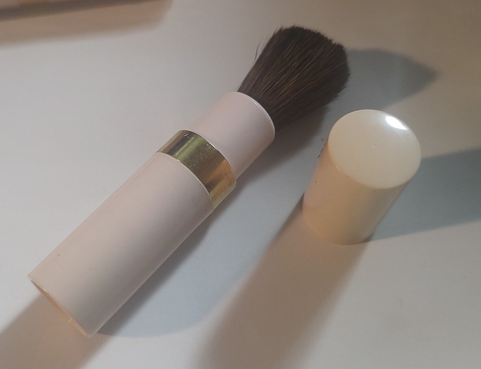 Mary Kay Pink Vintage Retractable Makeup Brush. Disc'd. New!! | eBay