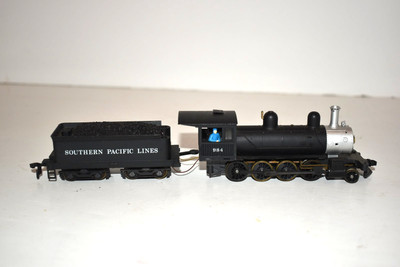 Frateschi / Model Power Southern Pacific 2-8-0 HO Steam Locomotive #984 ...