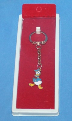 VINTAGE WALT DISNEY ENAMELED DONALD DUCK KEY CHAIN WALT DISNEY PROD | eBay