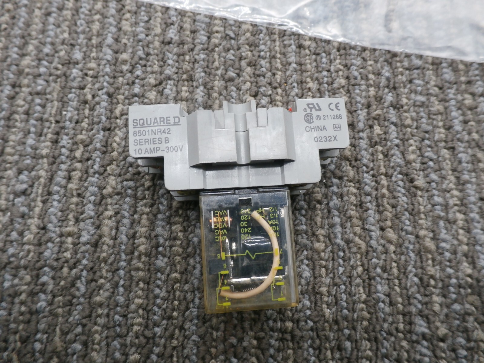 SQUARE D 8501 RSD42V53 NEW-NO BOX RELAY W/ 8501NR42 SOCKET BASE ...