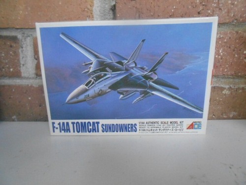 #52032 ARII Plastic Model Kit of the US F-14A Tomcat Sundow 2 1/144 ...