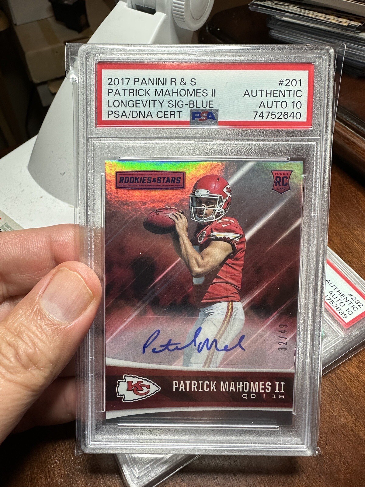2017 Patrick Mahomes Rookie & Stars Blue Auto 32/49 #201 PSA/DNA 10 SSP ...