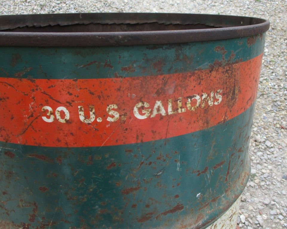 ESSENTIALUBE Motor Oil 30 Gallon Barrel Drum Great Rusty Graphics LOCAL ...