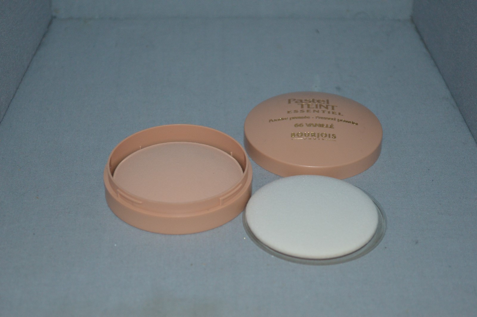 Bourjois Pastel Teint Essential Pressed Powder 66 Vanille 0.5oz New ...