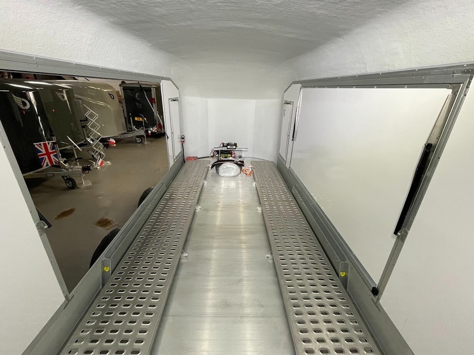 Debon C1000 Roadster Enclosed Car Transporter 3500KG Box Trailer *In ...