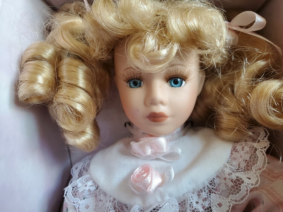 Christina Doll's Instagram, Twitter & Facebook on IDCrawl