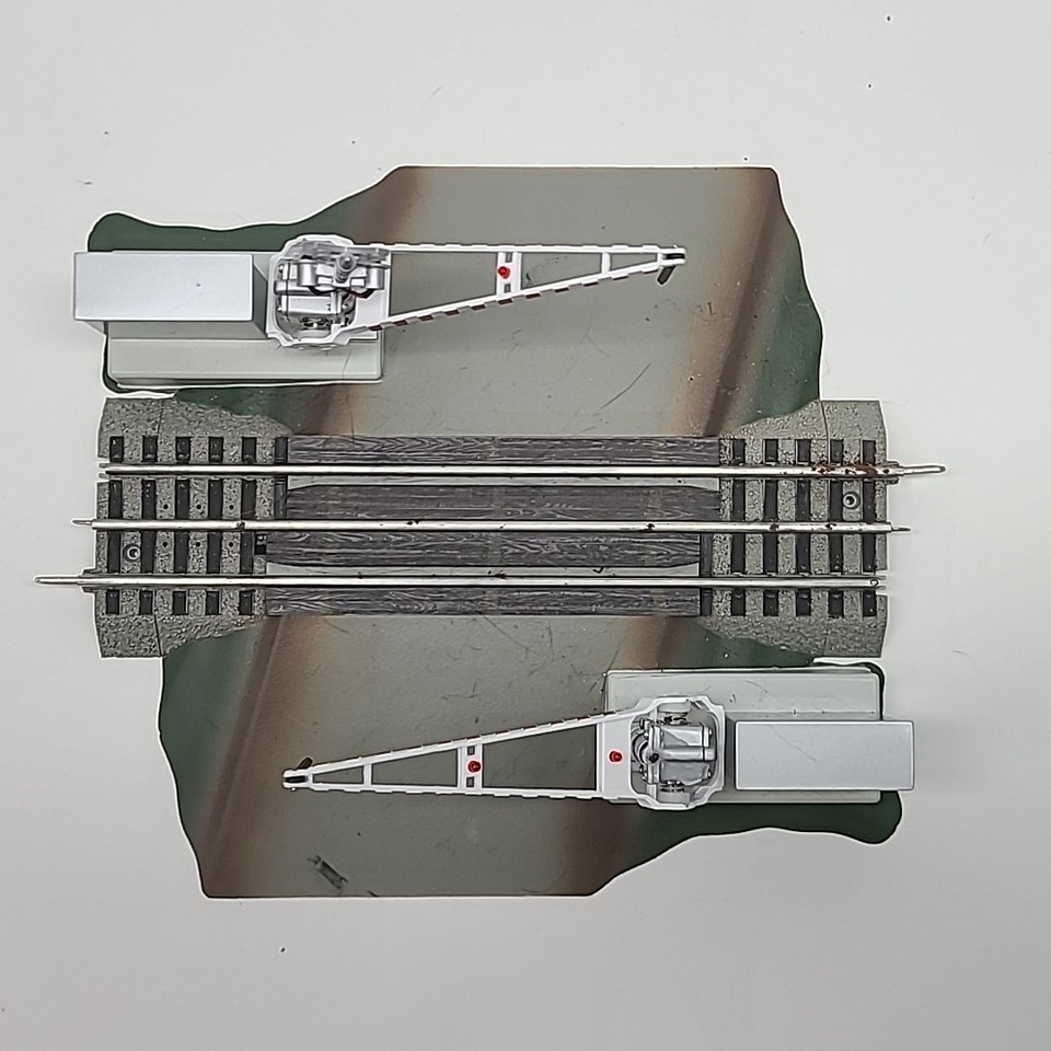 Lionel O Gauge FasTrack Grade Crossing Gate Flasher Broken Parts Repair ...