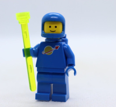 Blue Spaceman Astronaut 6971 6940 1980's Classic Space LEGO Minifigure ...