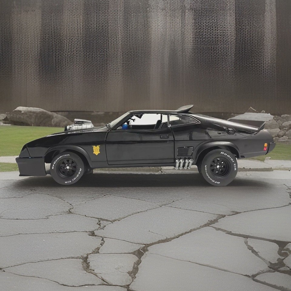 MFP “Mad Max” Black Ford Falcon XB Police Interceptor Ut WORKING LED ...