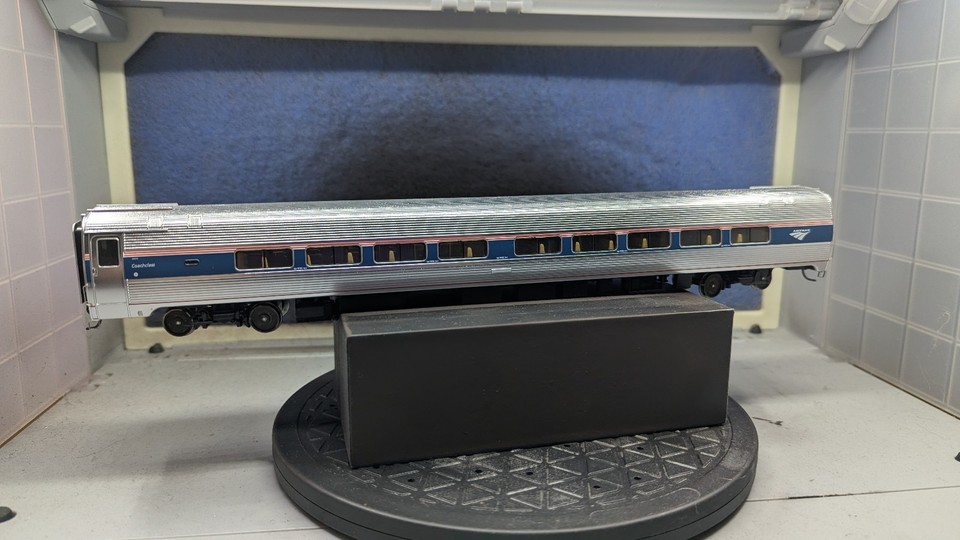2-car set of HO Scale WalthersProto Amfleet II Phase VI 59-seat Coaches ...