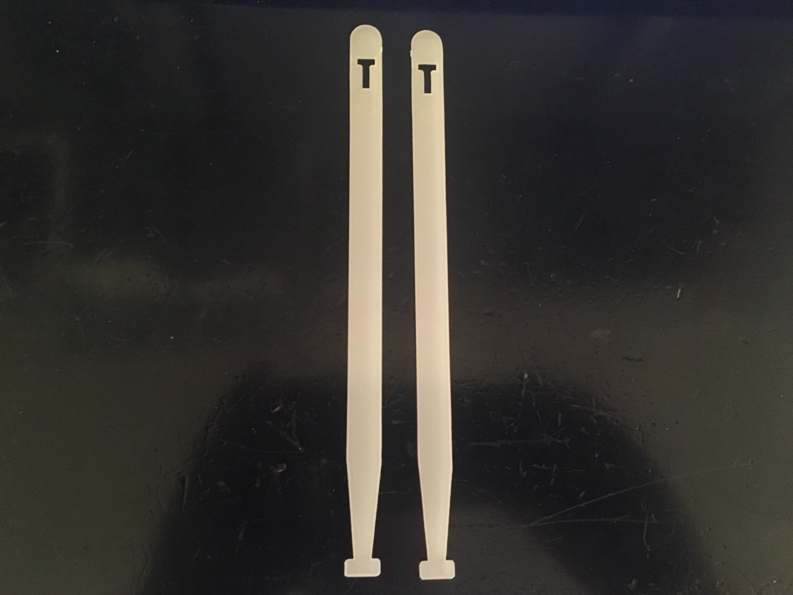 (2) New Plastic Replacement Bag Tag Straps | eBay