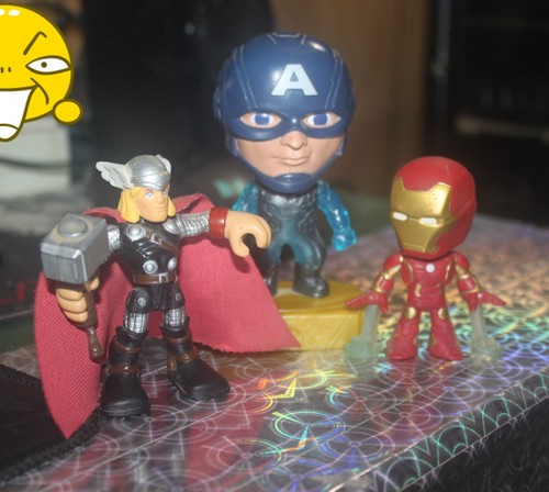 Marvel's Avengers mini figures 3 Thor Captain America Iron Man Super ...