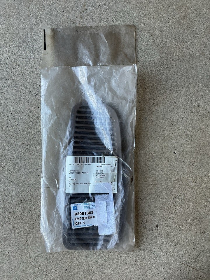 Holden Vt Vx Vy Vz Commodore Wagon Tail Light Interior Cover Nos | eBay ...