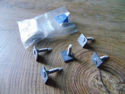 Rear Bumper Carrier Plate Mercedes W204 - A0008850111 - Set 5 Pcs ...